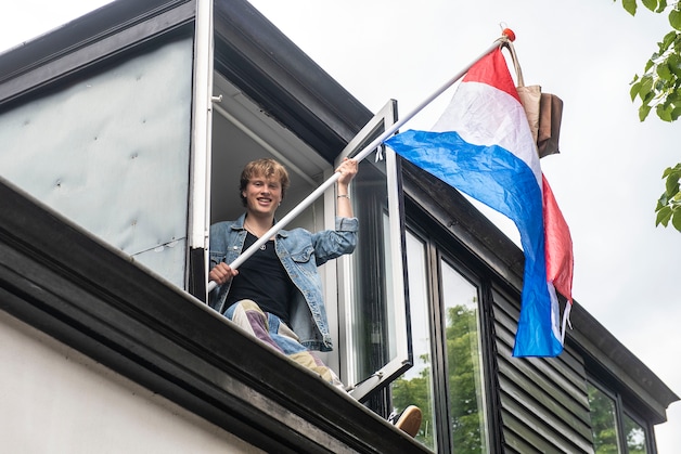 Juup, Janne, Lilly en Robert zijn geslaagd: ‘Nu gaan de feestjes ...