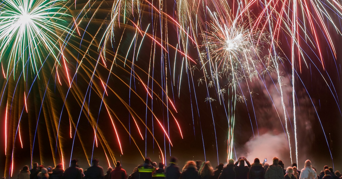 Vuurwerkshow Bruchem gaat niet door, link met illegaal vuurwerk | Zaltbommel | bd.nl