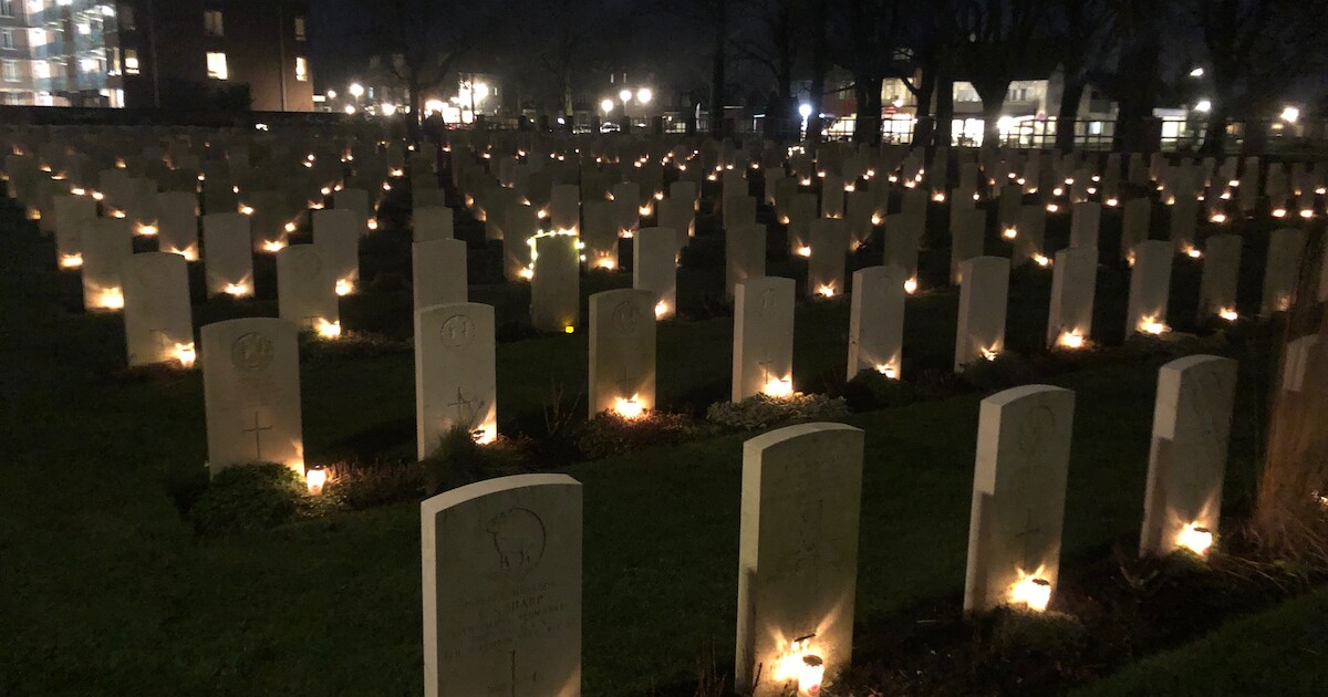 Gesneuvelde militairen op oorlogskerkhof Uden worden niet vergeten: 701 ...