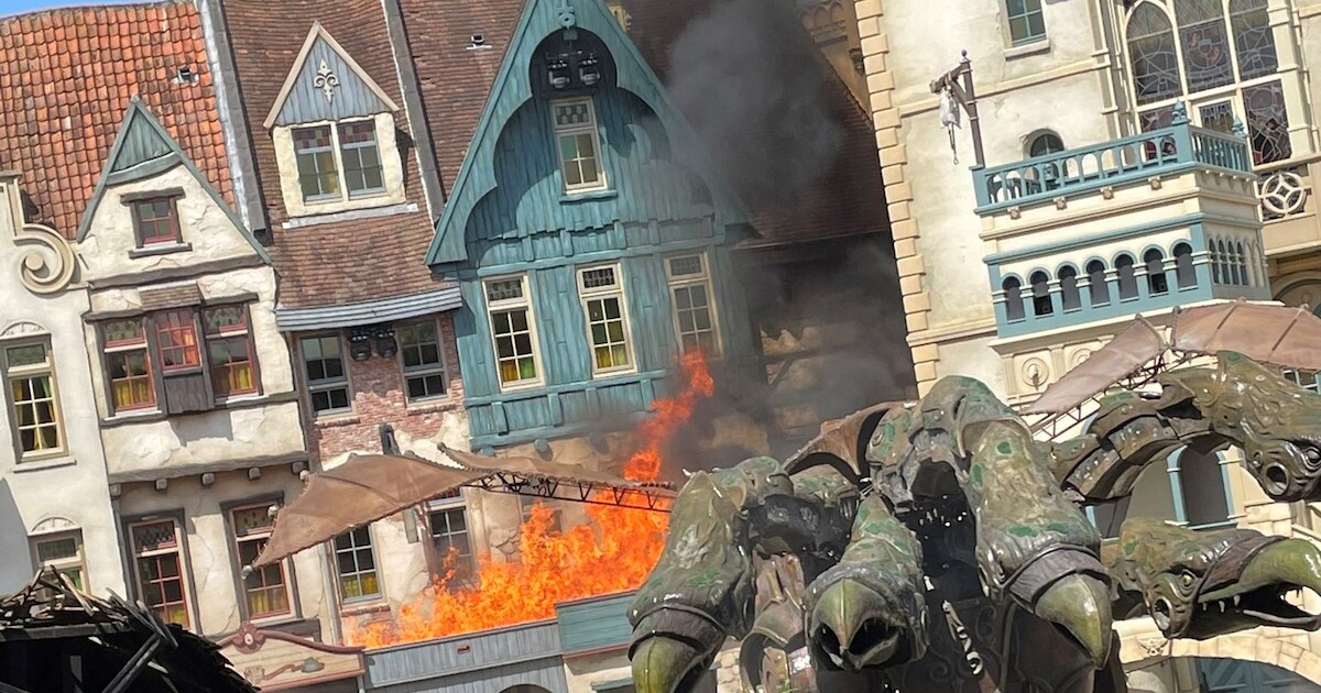 Brand breekt uit tijdens show Raveleijn in Efteling, vuur ontstond bij ...