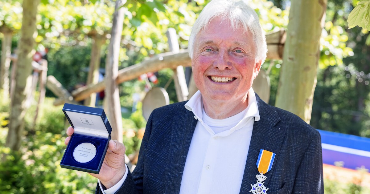 Peter Persoon verlaat Villa Pardoes als ridder | Regio | BD.nl