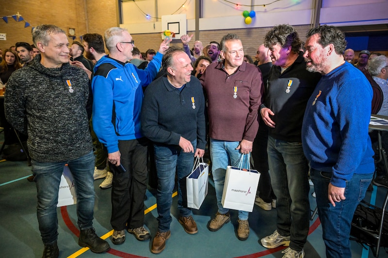 Koninklijke eer voor zes vrijwilligers van Achilles Reek: samen goed ...