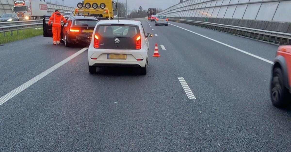 Ongeval op A15 zorgt voor lange file richting Hardinxveld-Giessendam ...