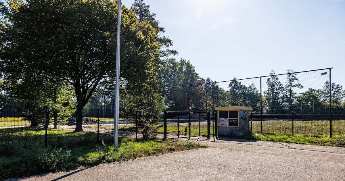 Noodtent voor daklozen keert tijdens donkere maanden terug op Noad ...