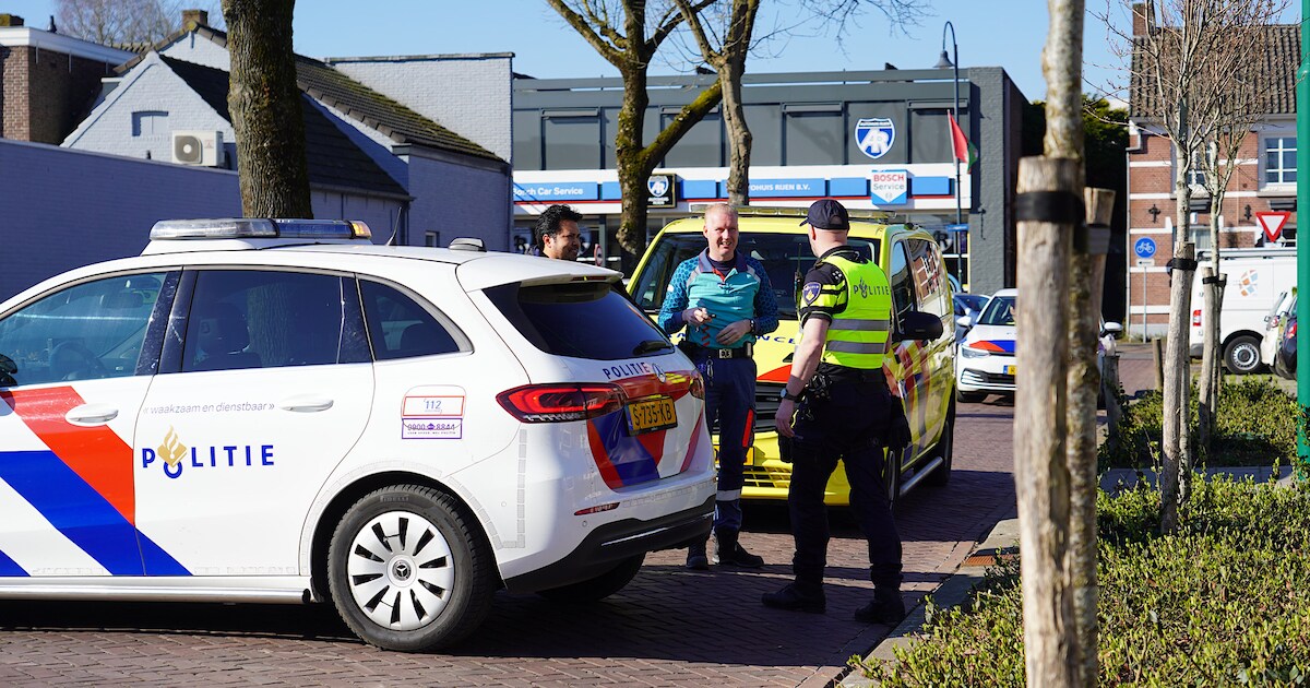 Flink wat rook bij brand op dakterras in Rijen, tuinset en hout in ...