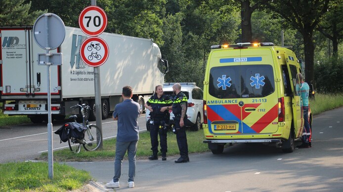 Fietser botst met auto bij oversteken kruising in Oss | 112 nieuws Oss ...
