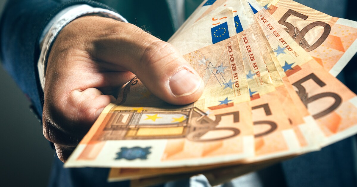 Automobilist blijkt bij controle in Tilburg 7000 euro cash op zak te ...