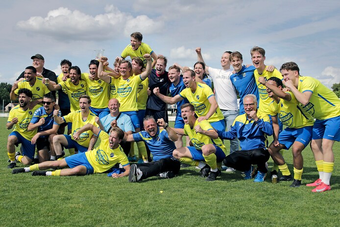 Promotie met FC Uden voelt tweeledig voor assistent-trainer: ‘Volgend ...