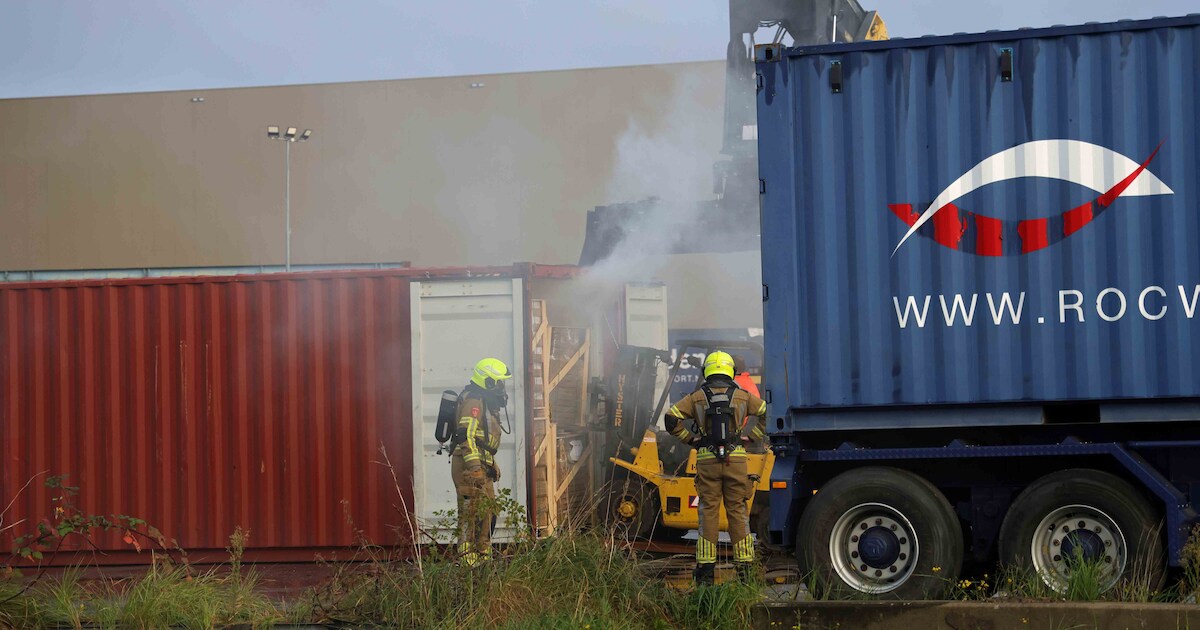 Brand breekt uit in container aan de Emmikhovensestraat Waalwijk | 112 ...