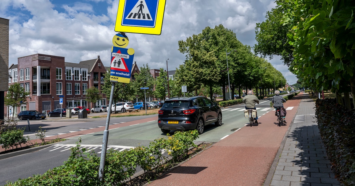 Duizenden auto’s en vrachtwagens mijden deze doorgaande weg na aanleg ...