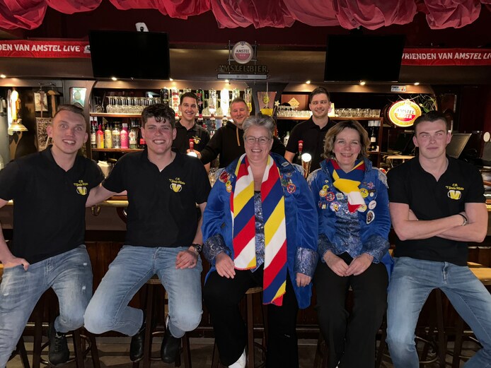 Waarom carnaval vieren in Oeteldonk, als het ook gewoon in Haarsteeg ...