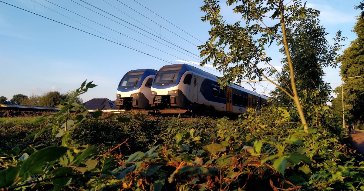 Na uren rijden treinen weer tussen Oss en Den Bosch, reizigers zaten ...