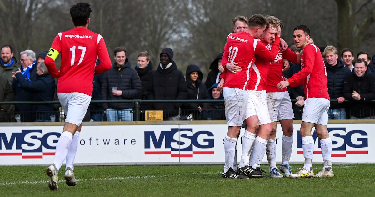 Siem Velthoven verguisd, maar vooral bejubeld: Right-Oh wint derby van ...