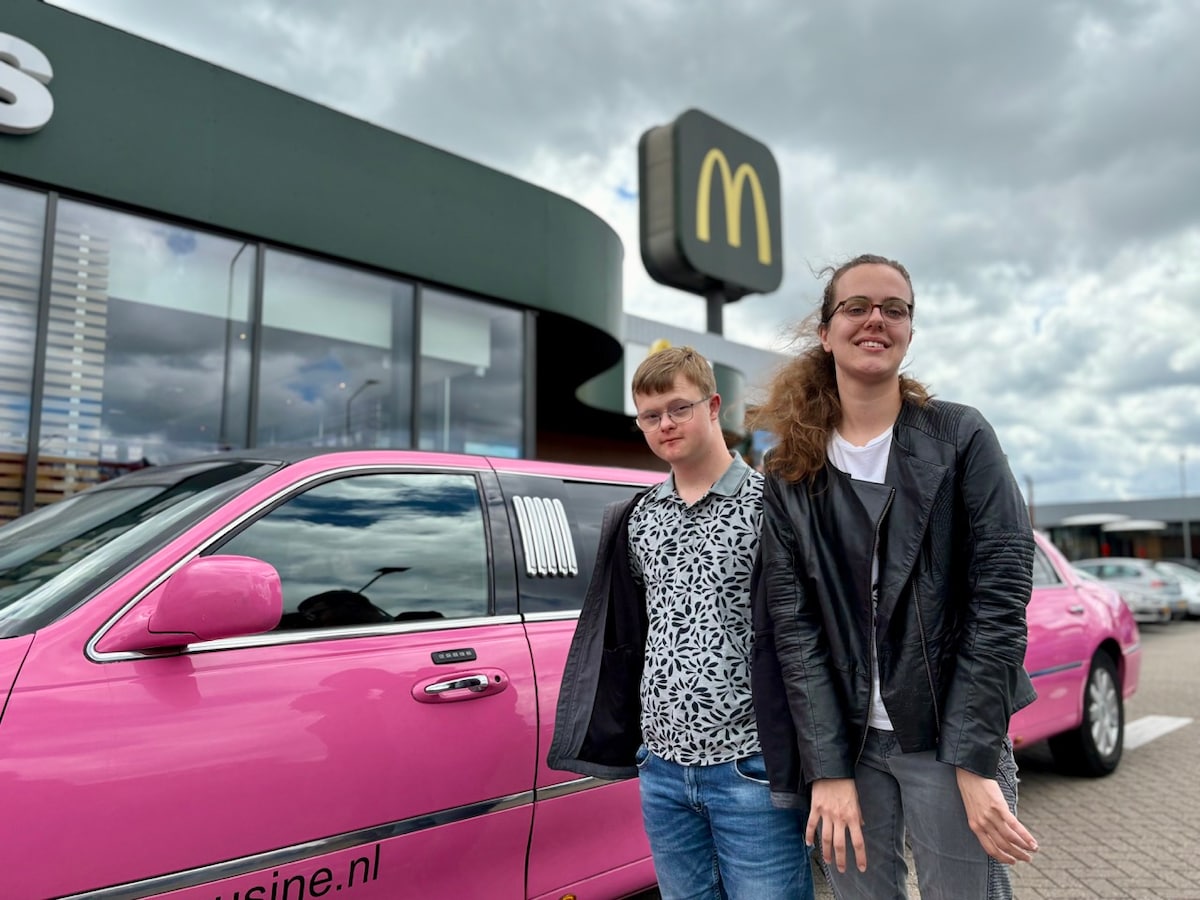 Twee jaar lang spaarde Roos statiegeld voor haar droom: met vriend Dirk ...