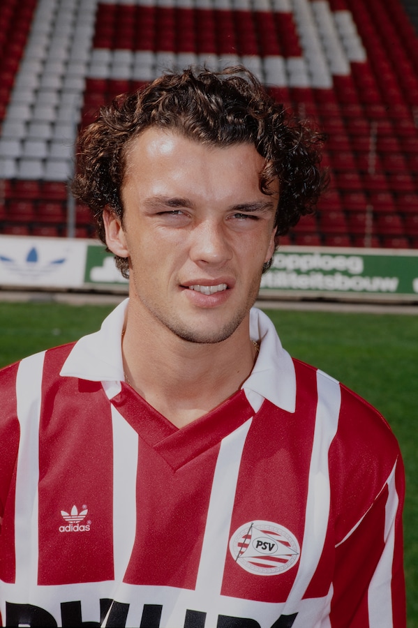 Dit is het bijzondere PSV-verleden van de man achter ‘Dicky-taka’, nu de veelgeprezen coach van ...