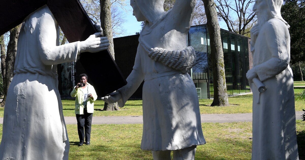 Ludwina streamt de kruisweg via Facebook en wenst iedereen ‘Felis Pasku ...