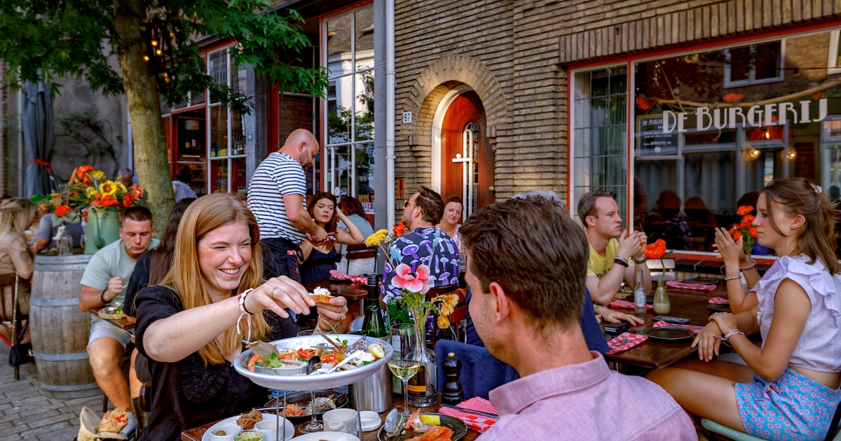 Bij De Burgerij creëren drie broers een terras in Parijs | Over de Tong ...
