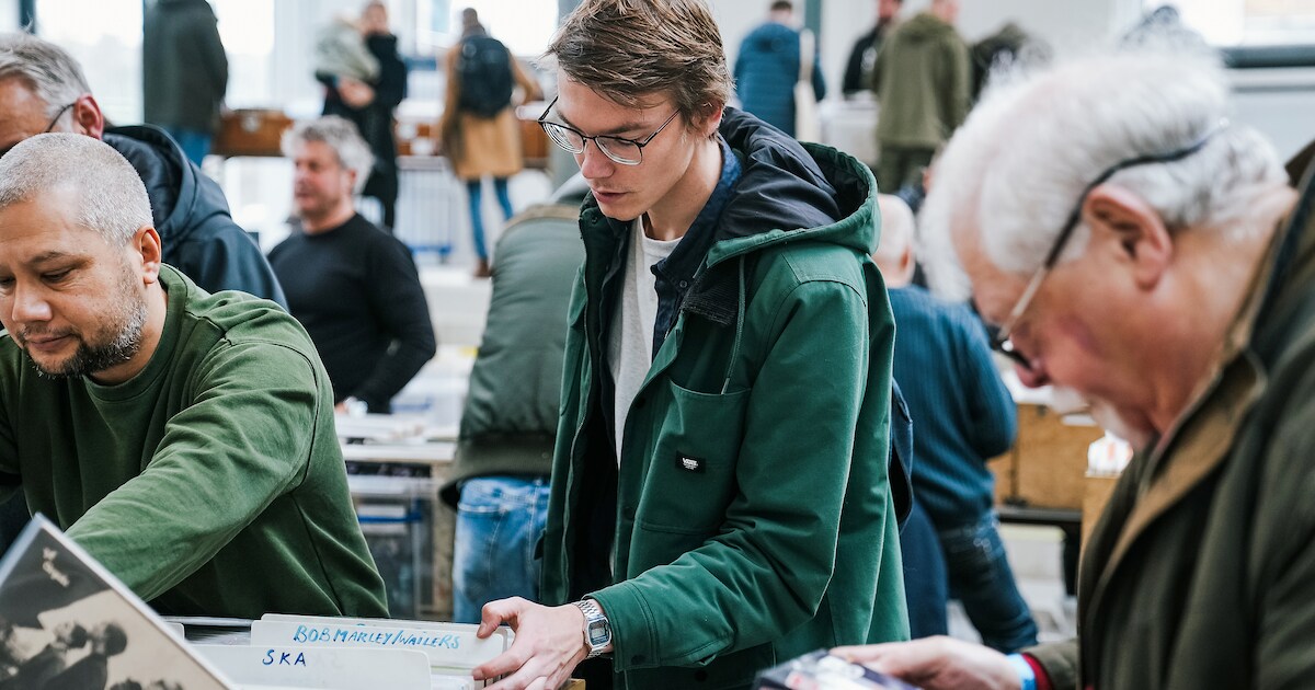 Platenbeurs ook populair onder jongeren: ‘Het is gewoon het gevoel, het ...