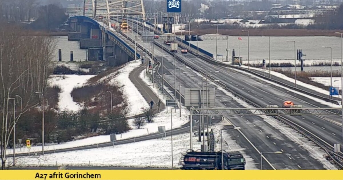 A27 tijdelijk dicht tussen Werkendam en Merwedebrug door ongeval, weg ...