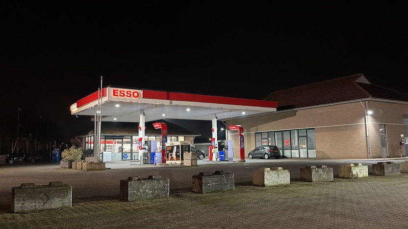 Overvaller bedreigt medewerker met groot mes in tankstation Odiliapeel ...