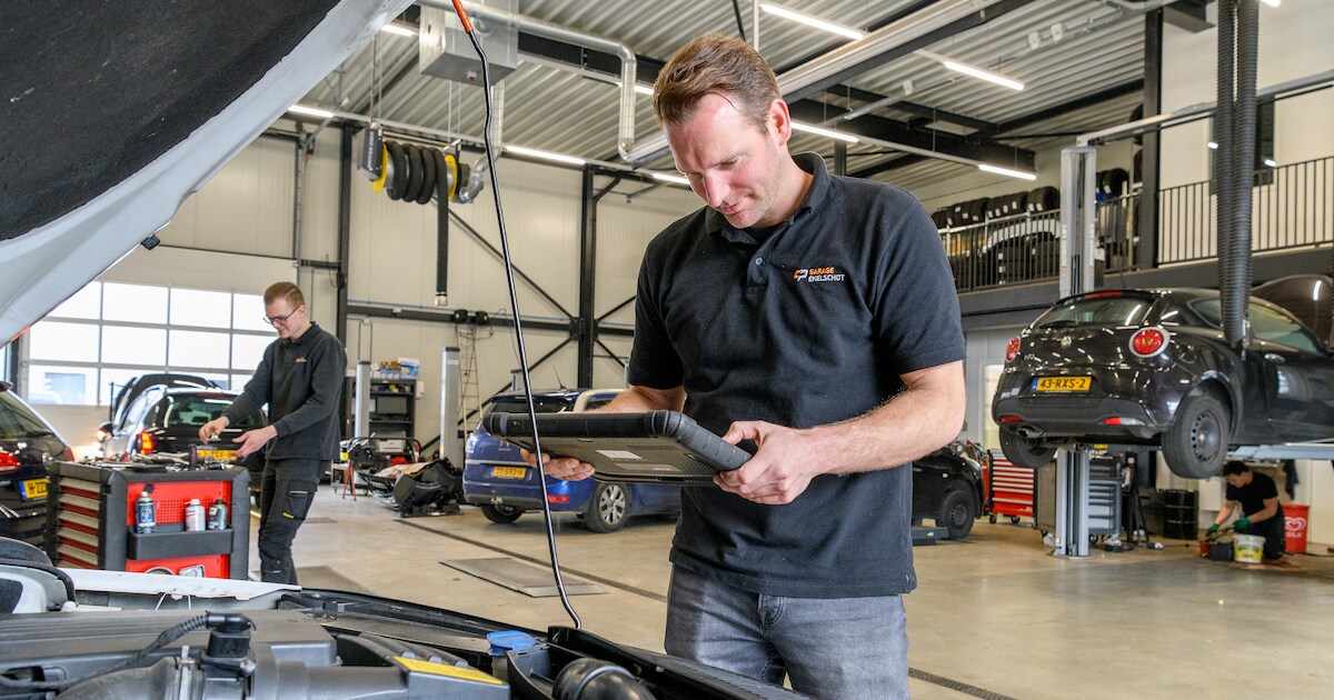 Een groot tekort aan automonteurs: bij een garage drie of meer weken ...