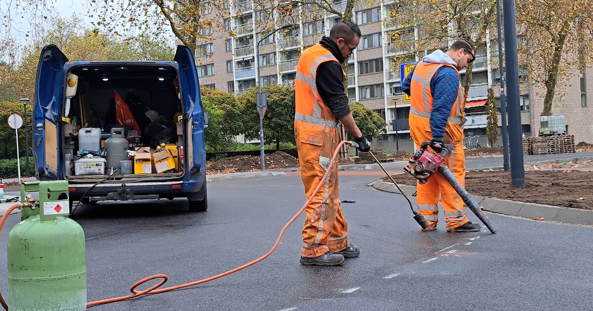 Noeste arbeid op de Burg. Holtroplaan: ligt het werk op schema en wat doen die silo’s daar ...