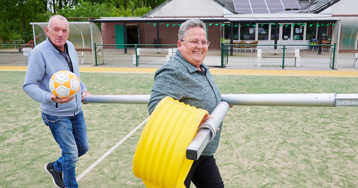 Rita (64) en Henry (66) nemen na 50 jaar afscheid van ‘hun’ korfbalclub ...