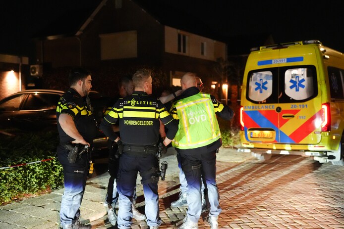 Man (59) raakt zwaargewond aan hoofd bij steekpartij in Andel, politie houdt verdachte (52) uit ...